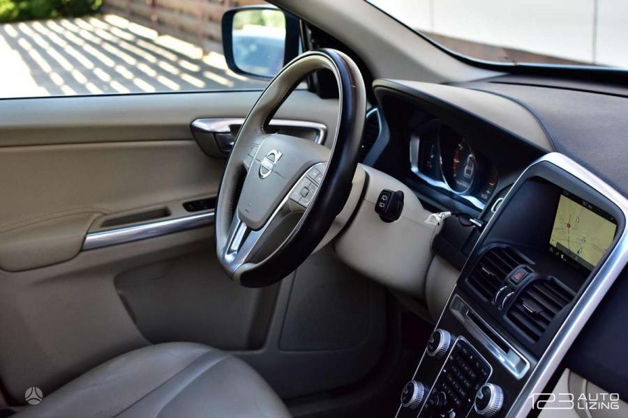 Balts Volvo XC60 2016 Kretinga, ar dzinēja tilpumu 2.00 L un nobraukumu 210 tūkst. km par 12999 €, foto 31 vietnē AUTOMOTO.COM.LV