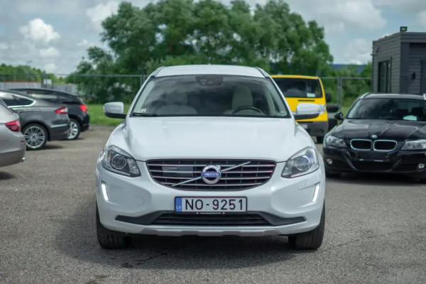 Balts Volvo XC60 2016 Liepāja, ar dzinēja tilpumu 2.40 L un nobraukumu 267 tūkst. km par 15800 €, foto 6 vietnē AUTOMOTO.COM.LV
