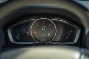 Белый Вольво ХС60 2016 в Лиепая, объемом двигателя 2.40 л и пробегом 267 тыс. км за 15800 €, фото 16 на AUTOMOTO.COM.LV