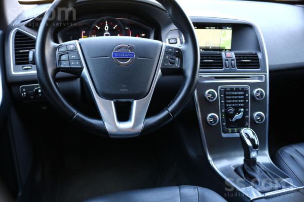 White Volvo XC60 2016 in Riga, with an engine capacity of 2.40 L and mileage of 260 thousand km for 15990 €, photo 8 on AUTOMOTO.COM.LV