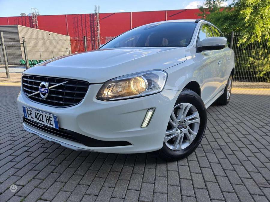 Balts Volvo XC60 2016 Kauņa, ar dzinēja tilpumu 1.97 L un nobraukumu 230 tūkst. km par 9700 €, foto 1 vietnē AUTOMOTO.COM.LV