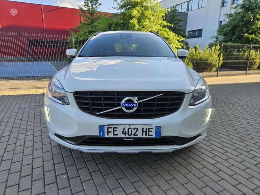 Balts Volvo XC60 2016 Kauņa, ar dzinēja tilpumu 1.97 L un nobraukumu 230 tūkst. km par 9700 €, foto 4 vietnē AUTOMOTO.COM.LV