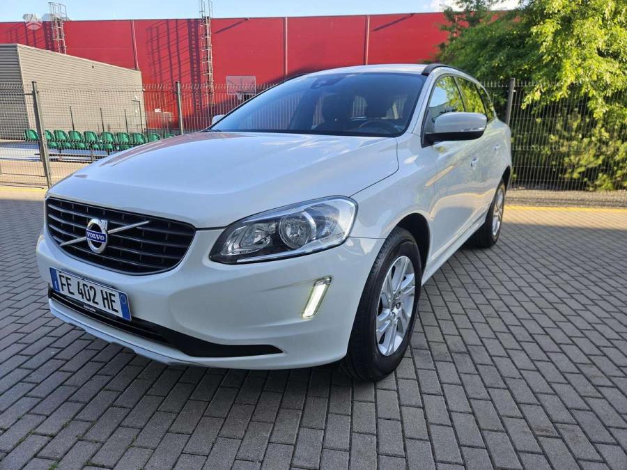Balts Volvo XC60 2016 Kauņa, ar dzinēja tilpumu 1.97 L un nobraukumu 230 tūkst. km par 9700 €, foto 12 vietnē AUTOMOTO.COM.LV