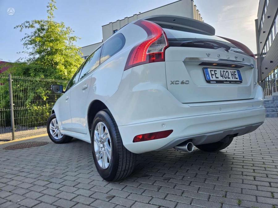 Balts Volvo XC60 2016 Kauņa, ar dzinēja tilpumu 1.97 L un nobraukumu 230 tūkst. km par 9700 €, foto 22 vietnē AUTOMOTO.COM.LV