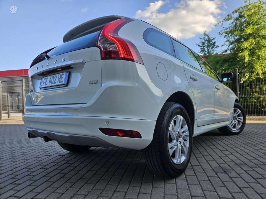 Balts Volvo XC60 2016 Kauņa, ar dzinēja tilpumu 1.97 L un nobraukumu 230 tūkst. km par 9700 €, foto 24 vietnē AUTOMOTO.COM.LV