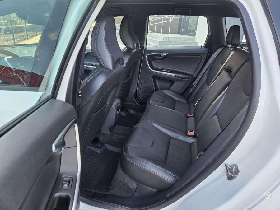 Balts Volvo XC60 2016 Kauņa, ar dzinēja tilpumu 1.97 L un nobraukumu 230 tūkst. km par 9700 €, foto 29 vietnē AUTOMOTO.COM.LV