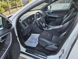 Balts Volvo XC60 2016 Kauņa, ar dzinēja tilpumu 1.97 L un nobraukumu 230 tūkst. km par 9700 €, foto 32 vietnē AUTOMOTO.COM.LV