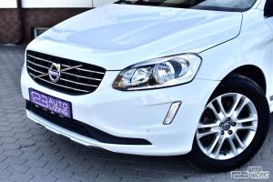 White Volvo XC60 2016 in Kretinga, with an engine capacity of 2.00 L and mileage of 210 thousand km for 12999 €, photo 5 on AUTOMOTO.COM.LV