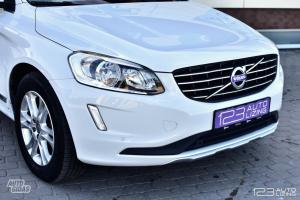 White Volvo XC60 2016 in Kretinga, with an engine capacity of 2.00 L and mileage of 210 thousand km for 12999 €, photo 7 on AUTOMOTO.COM.LV