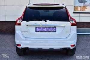White Volvo XC60 2016 in Kretinga, with an engine capacity of 2.00 L and mileage of 210 thousand km for 12999 €, photo 10 on AUTOMOTO.COM.LV