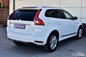 White Volvo XC60 2016 in Kretinga, with an engine capacity of 2.00 L and mileage of 210 thousand km for 12999 €, photo 11 on AUTOMOTO.COM.LV
