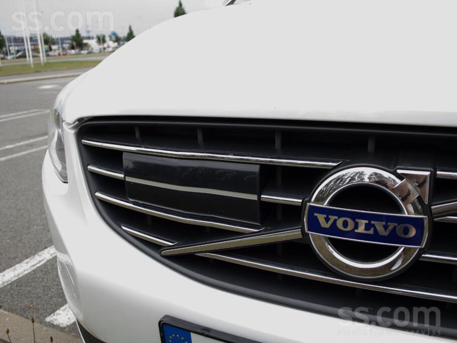 Balts Volvo XC60 2016 Rīga, ar dzinēja tilpumu 2.40 L un nobraukumu 194 tūkst. km par 18350 €, foto 13 vietnē AUTOMOTO.COM.LV
