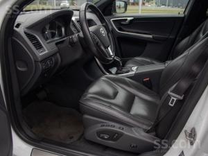 Balts Volvo XC60 2016 Rīga, ar dzinēja tilpumu 2.40 L un nobraukumu 194 tūkst. km par 18350 €, foto 14 vietnē AUTOMOTO.COM.LV