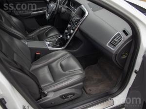 Balts Volvo XC60 2016 Rīga, ar dzinēja tilpumu 2.40 L un nobraukumu 194 tūkst. km par 18350 €, foto 16 vietnē AUTOMOTO.COM.LV