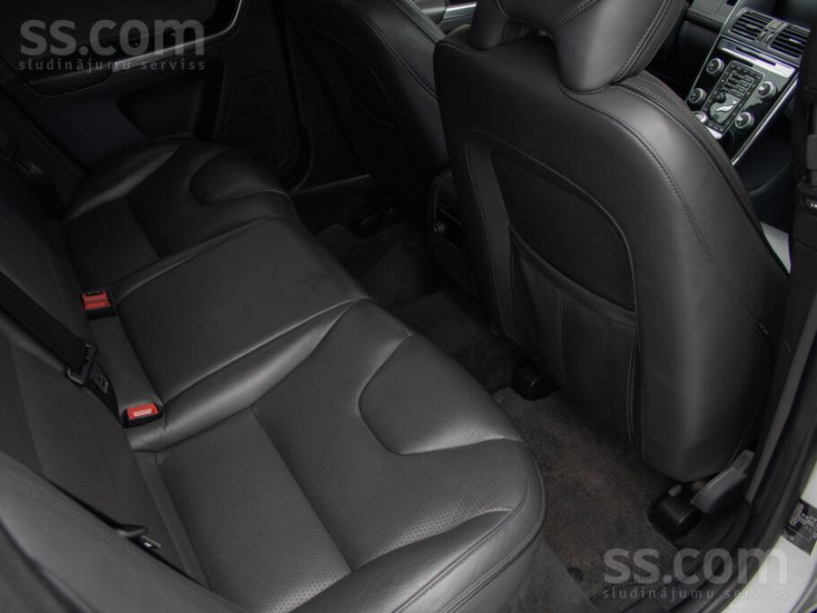 Balts Volvo XC60 2016 Rīga, ar dzinēja tilpumu 2.40 L un nobraukumu 194 tūkst. km par 18350 €, foto 17 vietnē AUTOMOTO.COM.LV