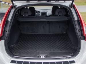 Balts Volvo XC60 2016 Rīga, ar dzinēja tilpumu 2.40 L un nobraukumu 194 tūkst. km par 18350 €, foto 21 vietnē AUTOMOTO.COM.LV