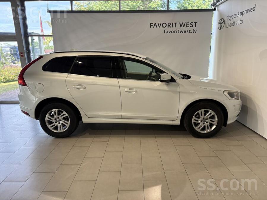 White Volvo XC60 2016 in Ventspils, with an engine capacity of 2.00 L and mileage of 140 thousand km for 14500 €, photo 4 on AUTOMOTO.COM.LV