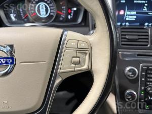 White Volvo XC60 2016 in Ventspils, with an engine capacity of 2.00 L and mileage of 140 thousand km for 14500 €, photo 16 on AUTOMOTO.COM.LV