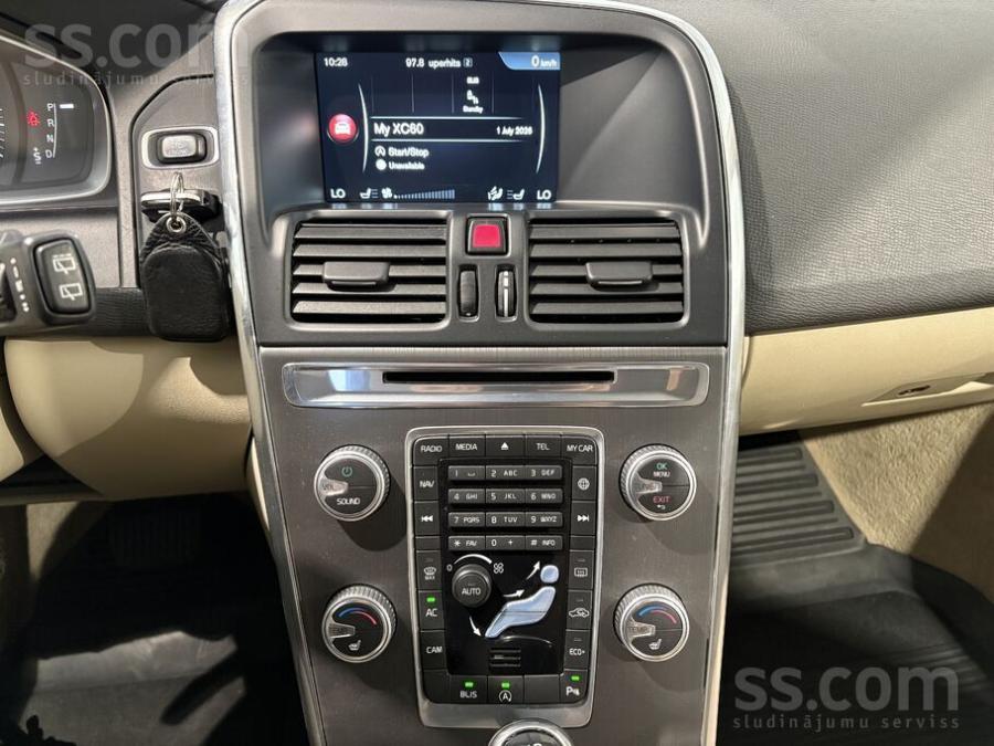 White Volvo XC60 2016 in Ventspils, with an engine capacity of 2.00 L and mileage of 140 thousand km for 14500 €, photo 20 on AUTOMOTO.COM.LV