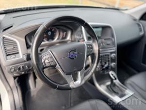 White Volvo XC60 2016 in Riga, with an engine capacity of 2.00 L and mileage of 247 thousand km for 13995 €, photo 11 on AUTOMOTO.COM.LV