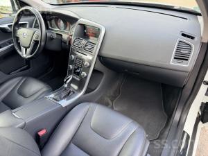 White Volvo XC60 2016 in Riga, with an engine capacity of 2.00 L and mileage of 247 thousand km for 13995 €, photo 28 on AUTOMOTO.COM.LV