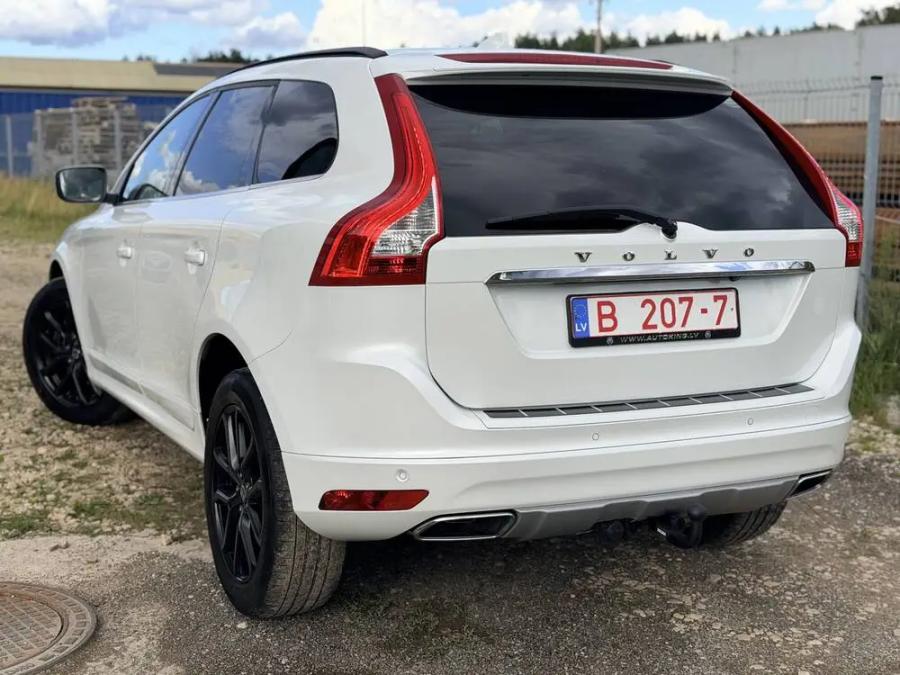 Balts Volvo XC60 2016 Rīga, ar dzinēja tilpumu 2.00 L un nobraukumu 247 tūkst. km par 13995 €, foto 3 vietnē AUTOMOTO.COM.LV