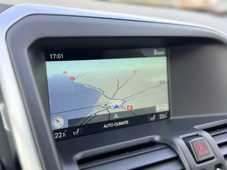 Balts Volvo XC60 2016 Rīga, ar dzinēja tilpumu 2.00 L un nobraukumu 247 tūkst. km par 13995 €, foto 22 vietnē AUTOMOTO.COM.LV