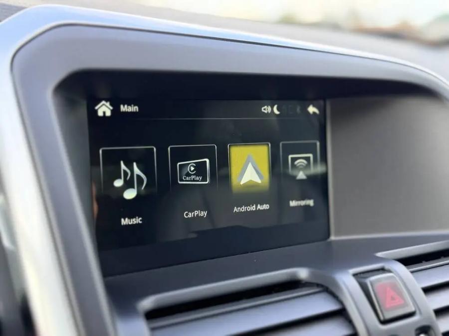 Balts Volvo XC60 2016 Rīga, ar dzinēja tilpumu 2.00 L un nobraukumu 247 tūkst. km par 13995 €, foto 23 vietnē AUTOMOTO.COM.LV