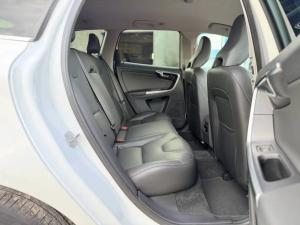Balts Volvo XC60 2016 Rīga, ar dzinēja tilpumu 2.00 L un nobraukumu 247 tūkst. km par 13995 €, foto 26 vietnē AUTOMOTO.COM.LV