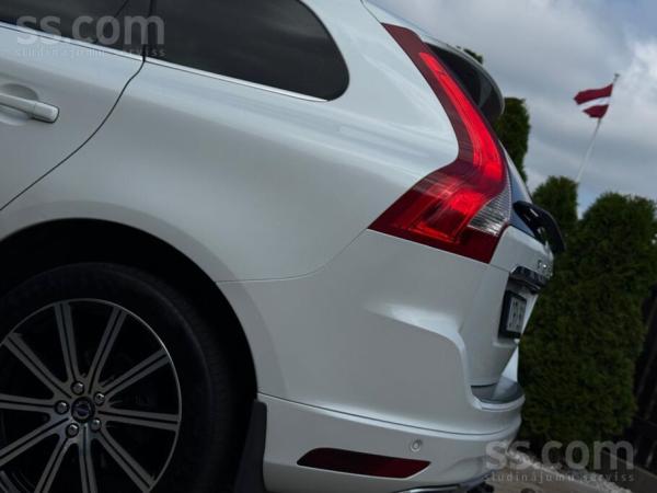 Balts Volvo XC60 2016 Jelgava, ar dzinēja tilpumu 2.40 L un nobraukumu 0 tūkst. km par 16200 €, foto 7 vietnē AUTOMOTO.COM.LV