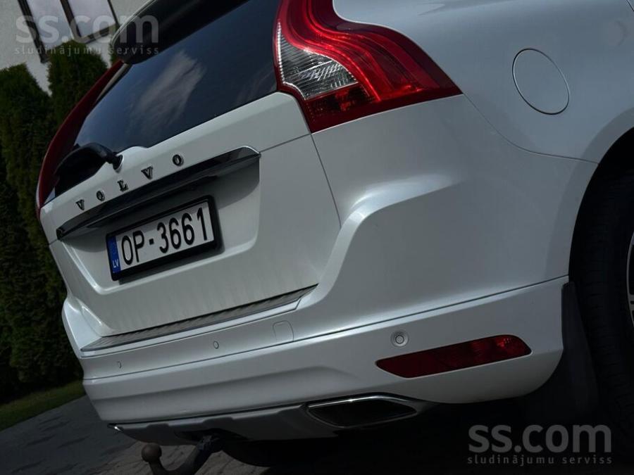 White Volvo XC60 2016 in Jelgava, with an engine capacity of 2.40 L and mileage of 0 thousand km for 16200 €, photo 9 on AUTOMOTO.COM.LV
