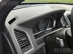 White Volvo XC60 2016 in Jelgava, with an engine capacity of 2.40 L and mileage of 0 thousand km for 16200 €, photo 13 on AUTOMOTO.COM.LV