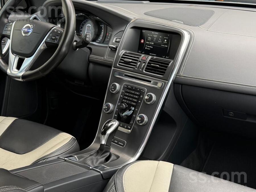 White Volvo XC60 2016 in Jelgava, with an engine capacity of 2.40 L and mileage of 0 thousand km for 16200 €, photo 18 on AUTOMOTO.COM.LV