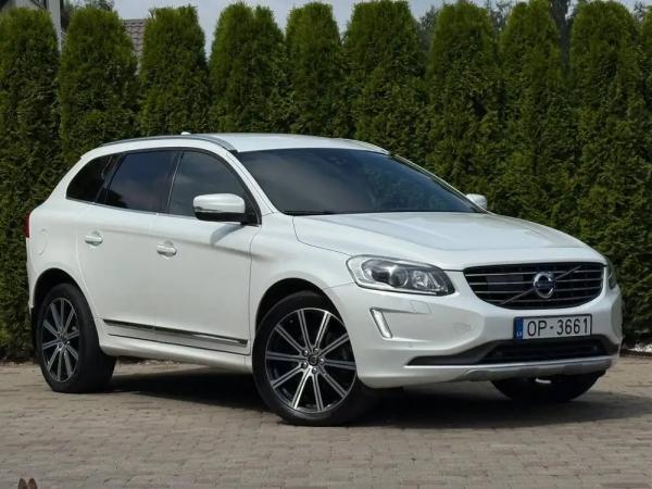 White Volvo XC60 2016 in Jelgava, with an engine capacity of 2.40 L and mileage of 214 thousand km for 16200 €, photo 2 on AUTOMOTO.COM.LV