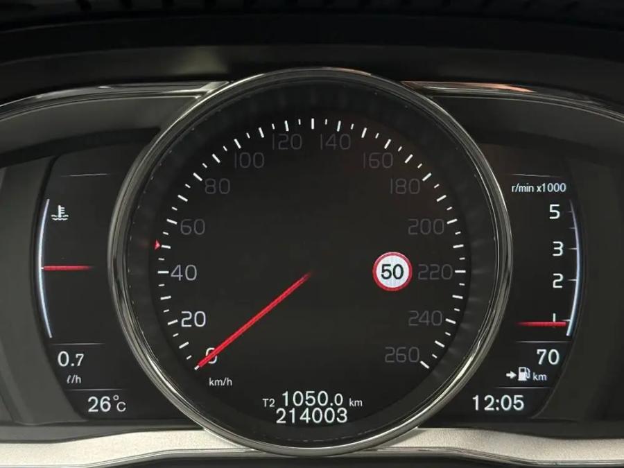 Белый Вольво ХС60 2016 в Елгава, объемом двигателя 2.40 л и пробегом 214 тыс. км за 16200 €, фото 28 на AUTOMOTO.COM.LV