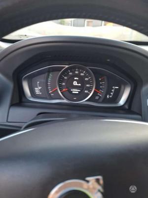 White Volvo XC60 2016 in Klaipeda, with an engine capacity of 1.97 L and mileage of 199 thousand km for 14500 €, photo 4 on AUTOMOTO.COM.LV