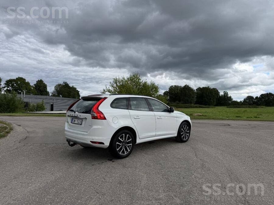 White Volvo XC60 2016 in Cesis, with an engine capacity of 2.00 L and mileage of 0 thousand km for 11900 €, photo 7 on AUTOMOTO.COM.LV