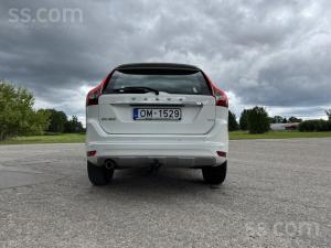 White Volvo XC60 2016 in Cesis, with an engine capacity of 2.00 L and mileage of 0 thousand km for 11900 €, photo 8 on AUTOMOTO.COM.LV