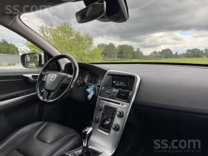 White Volvo XC60 2016 in Cesis, with an engine capacity of 2.00 L and mileage of 0 thousand km for 11900 €, photo 23 on AUTOMOTO.COM.LV