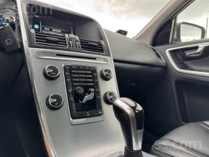 White Volvo XC60 2016 in Cesis, with an engine capacity of 2.00 L and mileage of 0 thousand km for 11900 €, photo 32 on AUTOMOTO.COM.LV