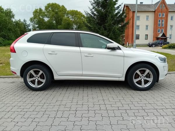 White Volvo XC60 2016 in Ventspils, with an engine capacity of 2.00 L and mileage of 225 thousand km for 12300 €, photo 2 on AUTOMOTO.COM.LV