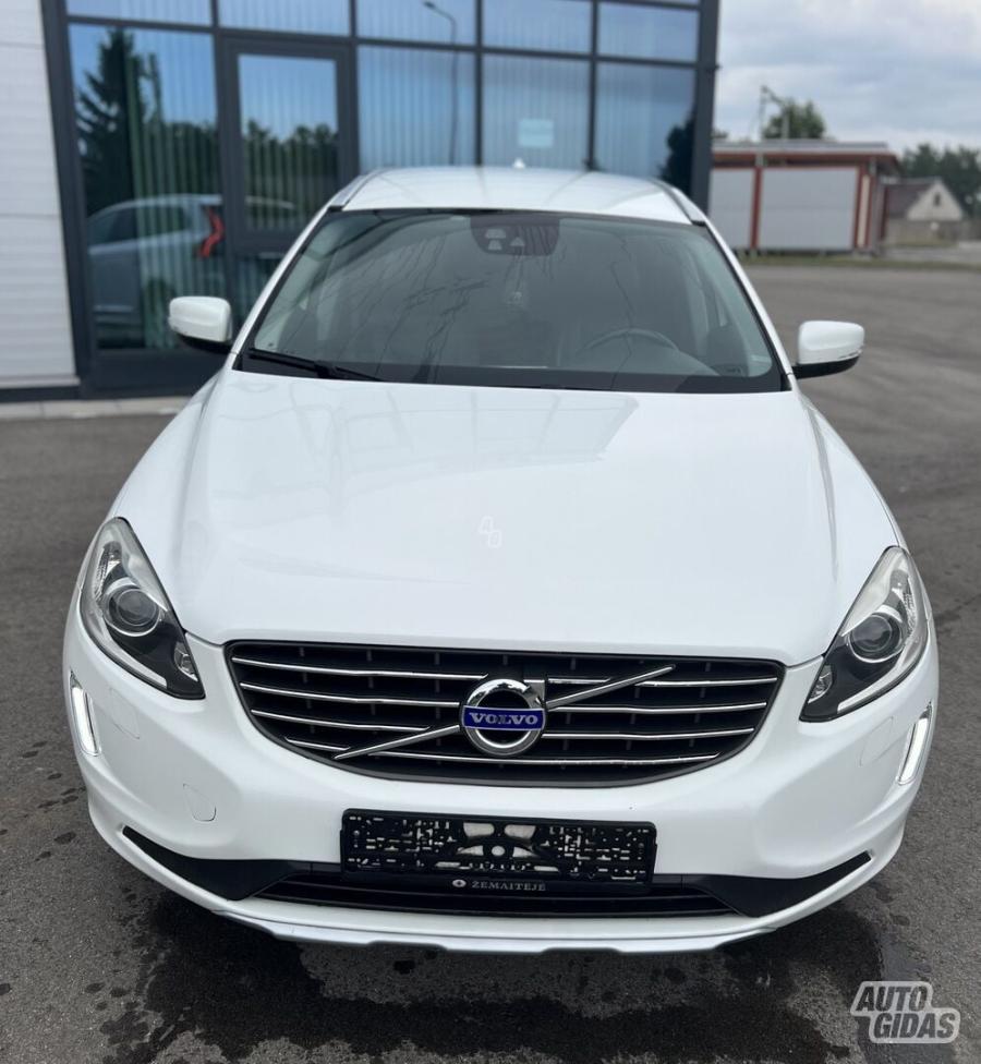 White Volvo XC60 2016 in Kretinga, with an engine capacity of 2.00 L and mileage of 314 thousand km for 9950 €, photo 4 on AUTOMOTO.COM.LV