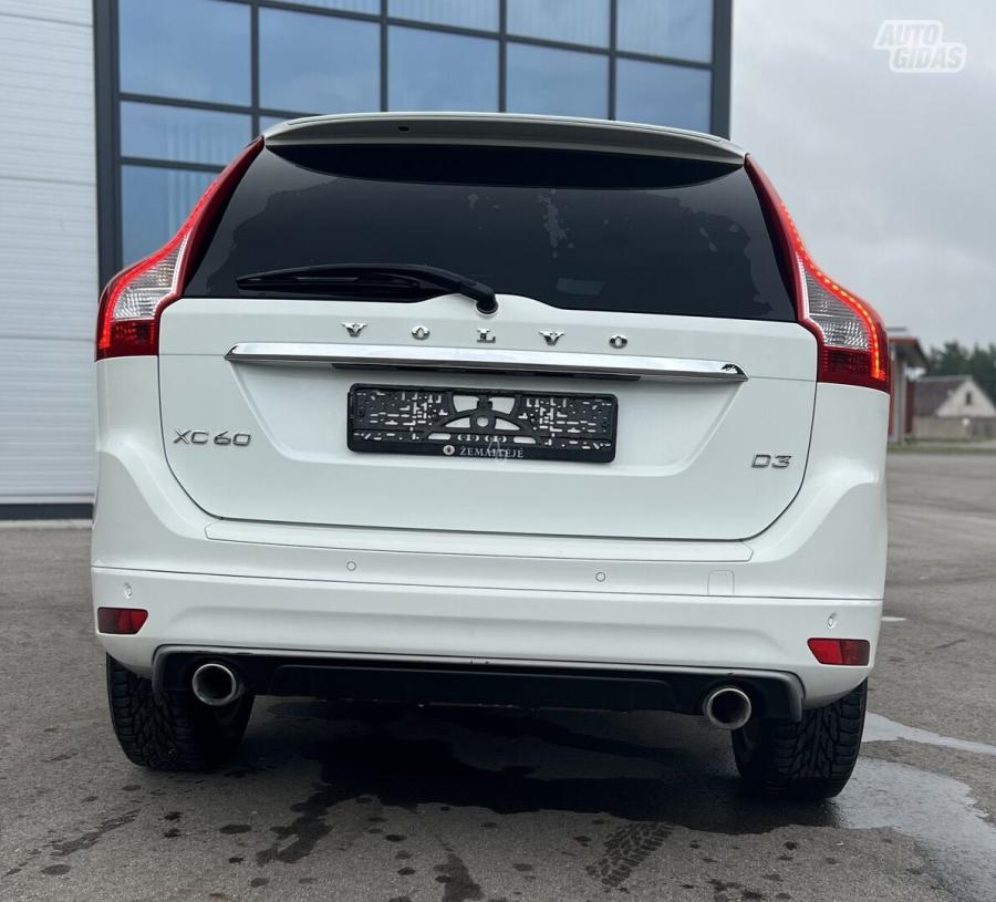 White Volvo XC60 2016 in Kretinga, with an engine capacity of 2.00 L and mileage of 314 thousand km for 9950 €, photo 13 on AUTOMOTO.COM.LV