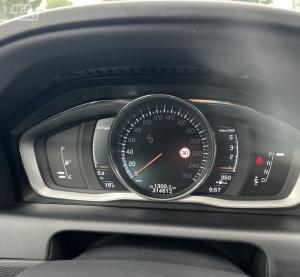 White Volvo XC60 2016 in Kretinga, with an engine capacity of 2.00 L and mileage of 314 thousand km for 9950 €, photo 28 on AUTOMOTO.COM.LV