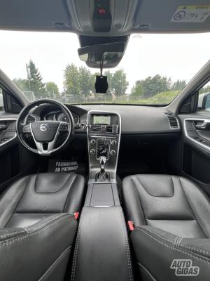 White Volvo XC60 2016 in Kretinga, with an engine capacity of 2.00 L and mileage of 314 thousand km for 9950 €, photo 29 on AUTOMOTO.COM.LV