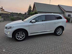 White Volvo XC60 2016 in Taurage, with an engine capacity of 1.97 L and mileage of 301 thousand km for 9600 €, photo 4 on AUTOMOTO.COM.LV