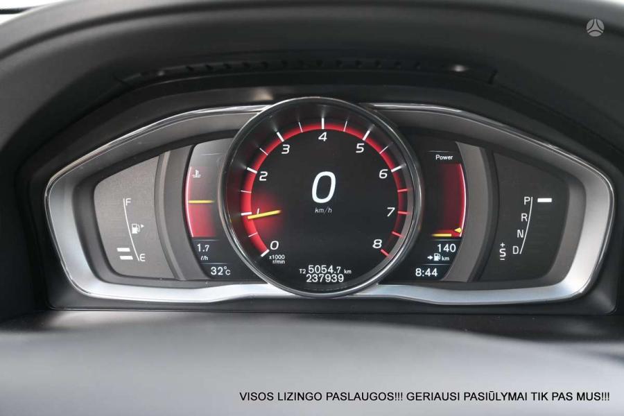 Balts Volvo XC60 2016 Kretinga, ar dzinēja tilpumu 1.97 L un nobraukumu 238 tūkst. km par 13699 €, foto 34 vietnē AUTOMOTO.COM.LV