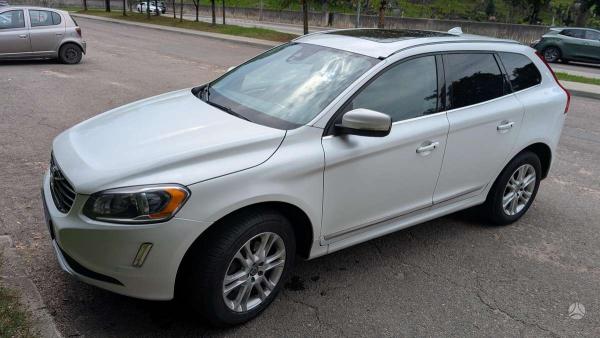 White Volvo XC60 2016 in Vilnius, with an engine capacity of 1.97 L and mileage of 136 thousand km for 10000 €, photo 6 on AUTOMOTO.COM.LV