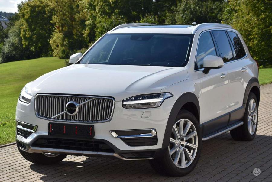 White Volvo XC60 2016 in Vilnius, with an engine capacity of 1.97 L and mileage of 208 thousand km for 18700 €, photo 3 on AUTOMOTO.COM.LV