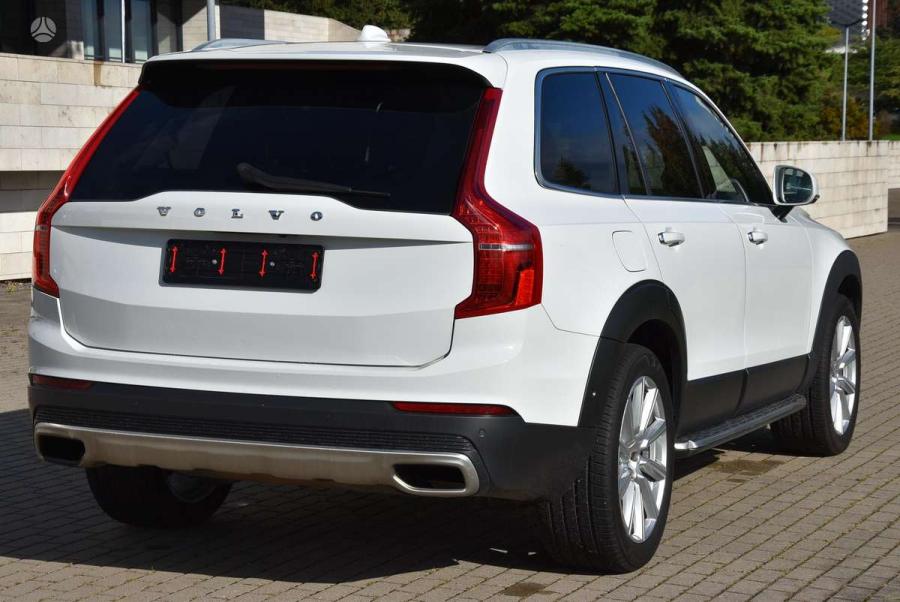 White Volvo XC60 2016 in Vilnius, with an engine capacity of 1.97 L and mileage of 208 thousand km for 18700 €, photo 6 on AUTOMOTO.COM.LV